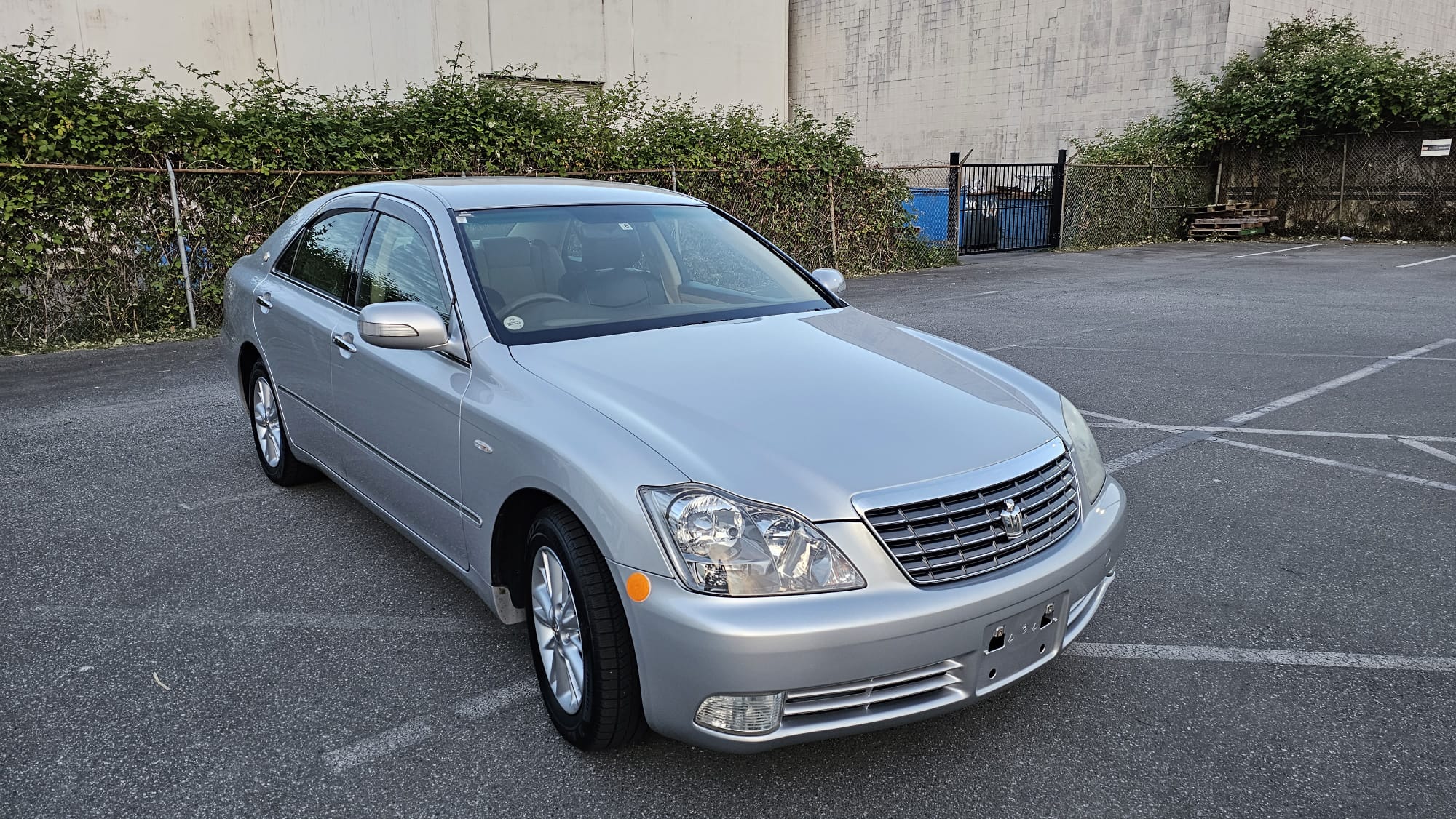 Toyota Crown | Autocom JDM LTD | British Colombia