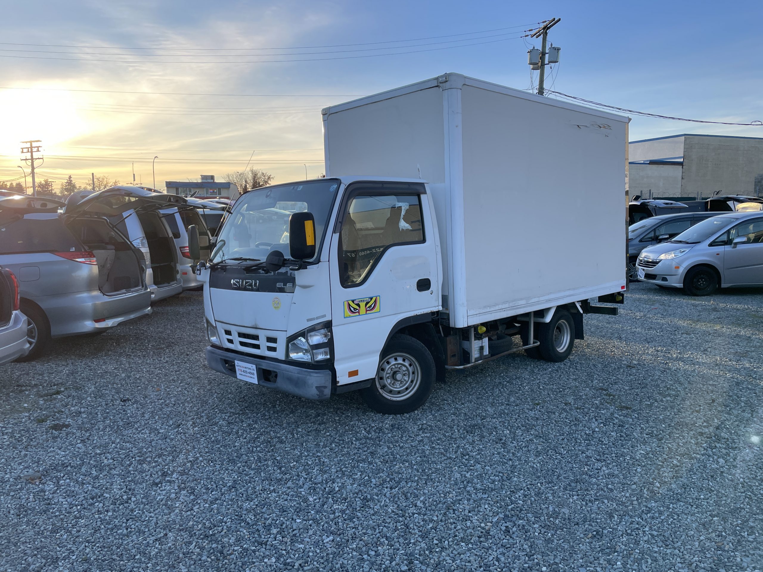 Isuzu Elf JDM import is reliable for business needs