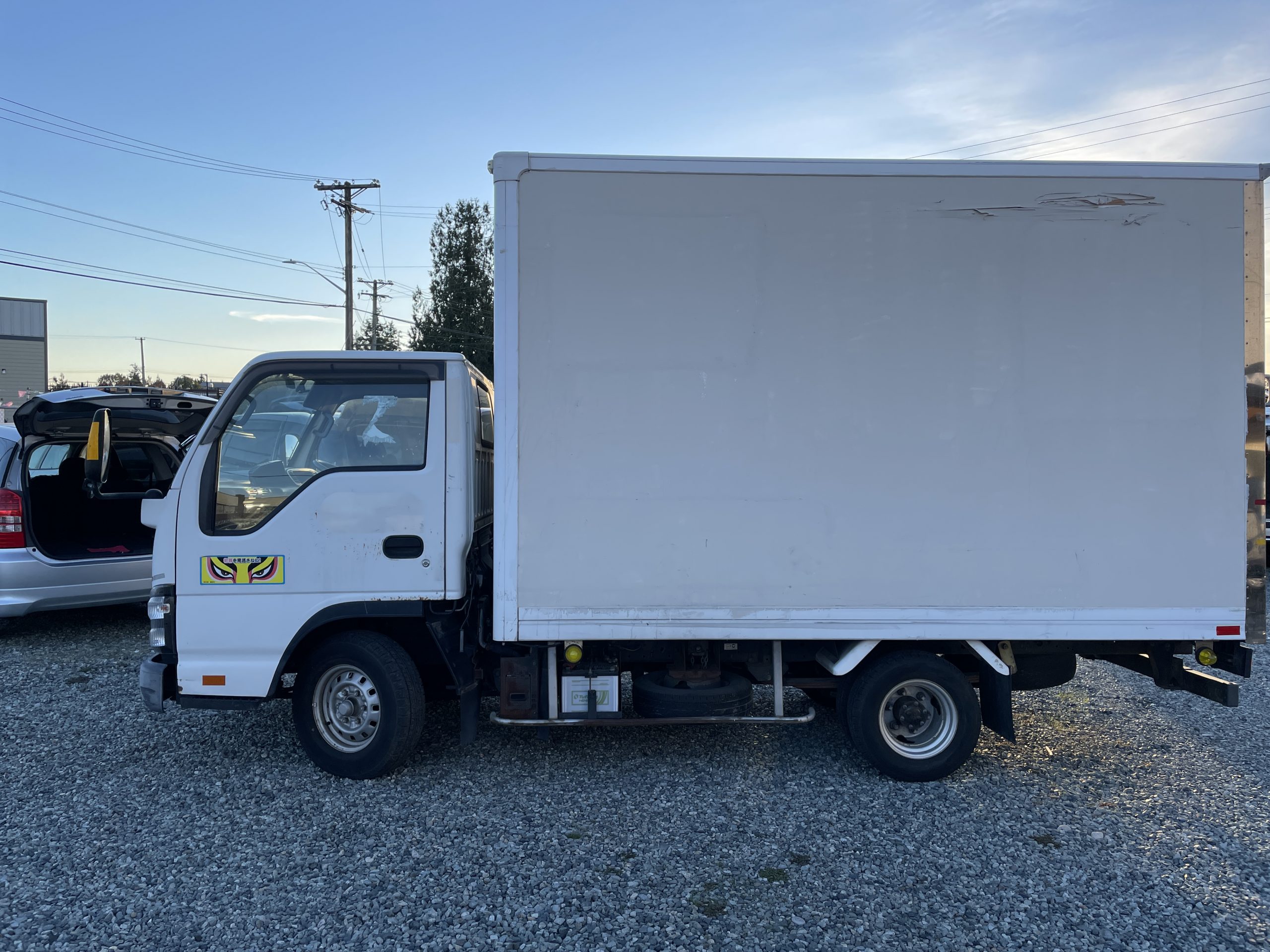 Isuzu Elf JDM import is reliable for business needs