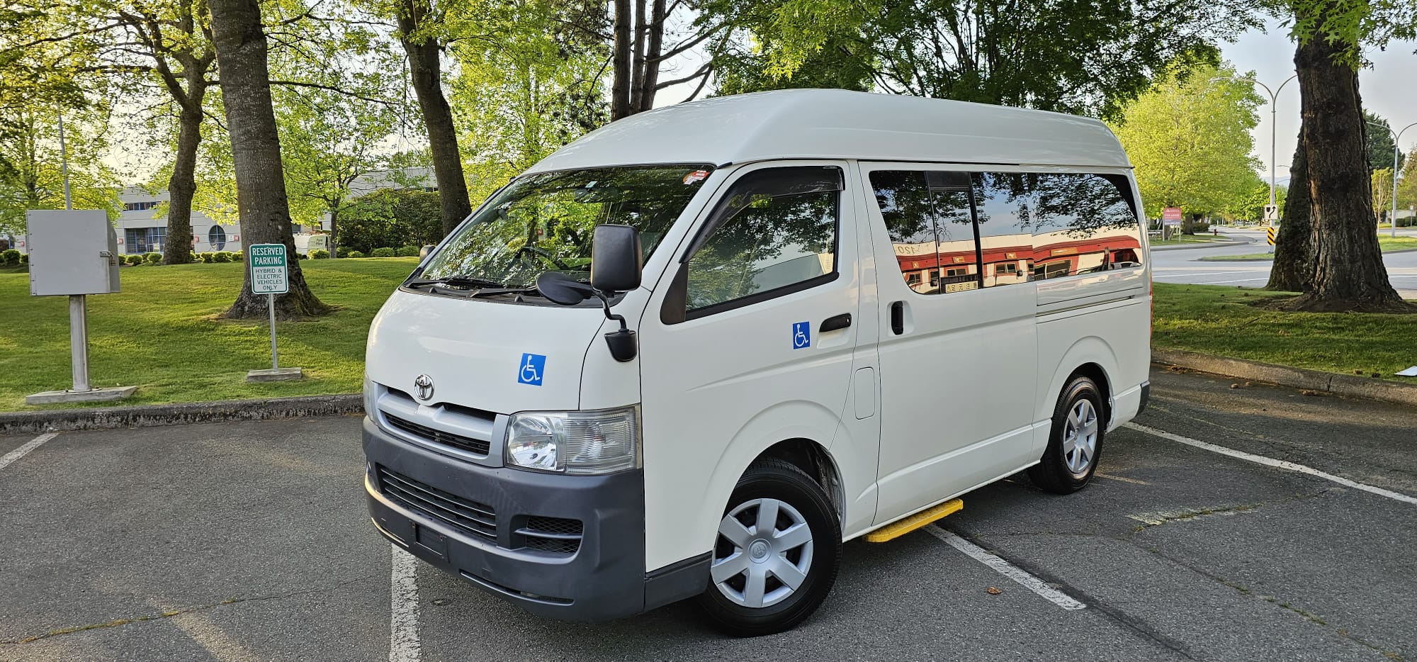 Toyota Hiace JDM import is perfect for your needs