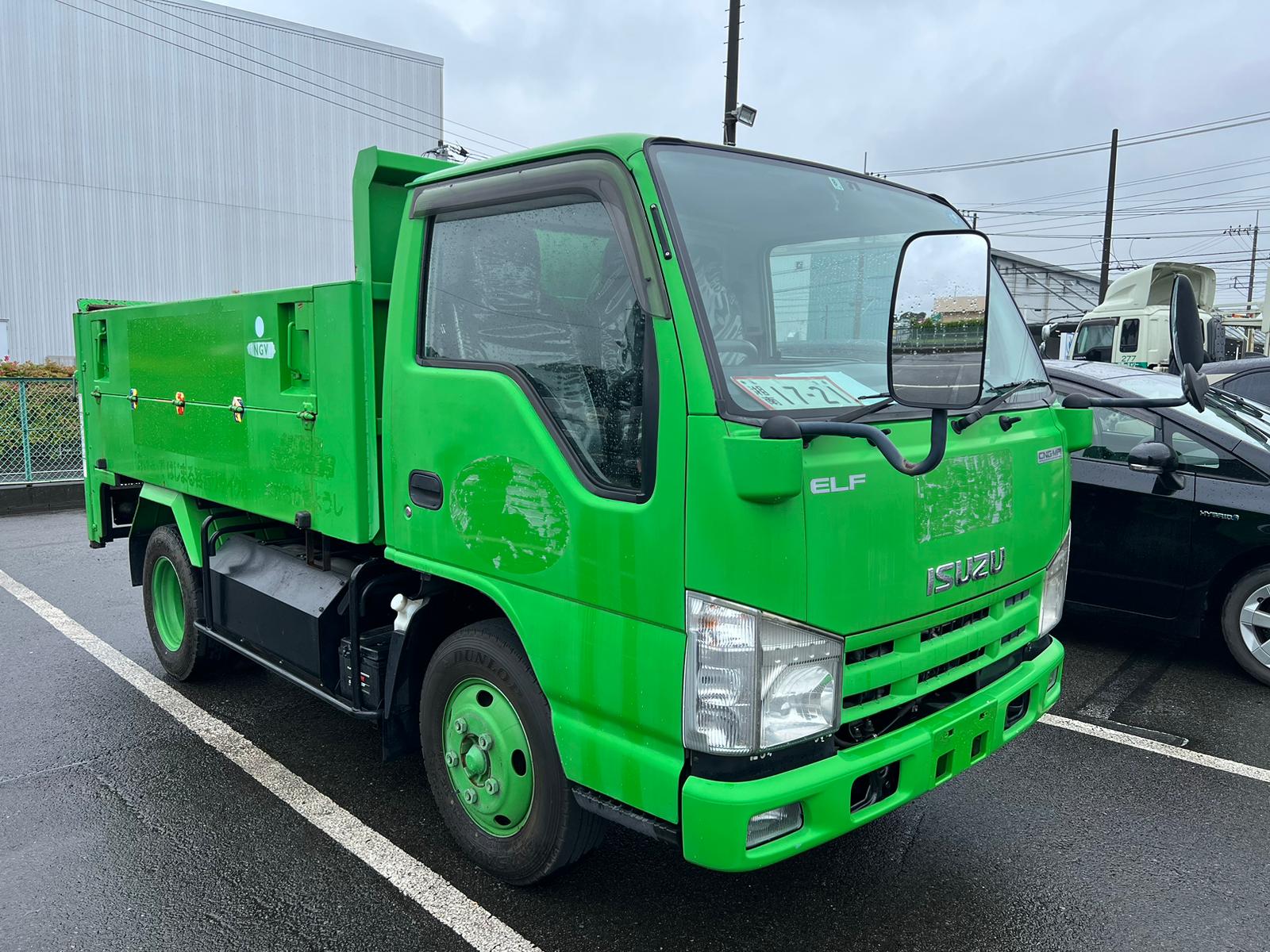 Isuzu Elf JDM import is durable for heavy-duty tasks