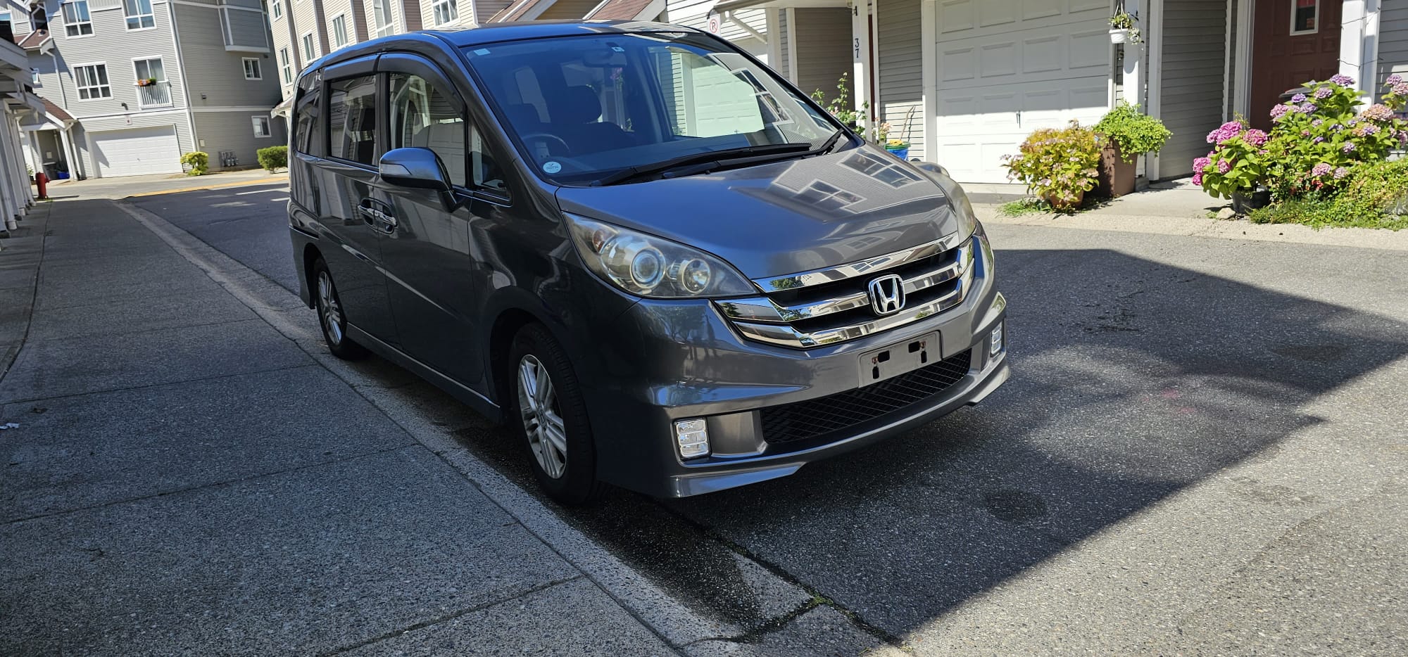 Honda Stepwagon JDM import is a family-friendly vehicle