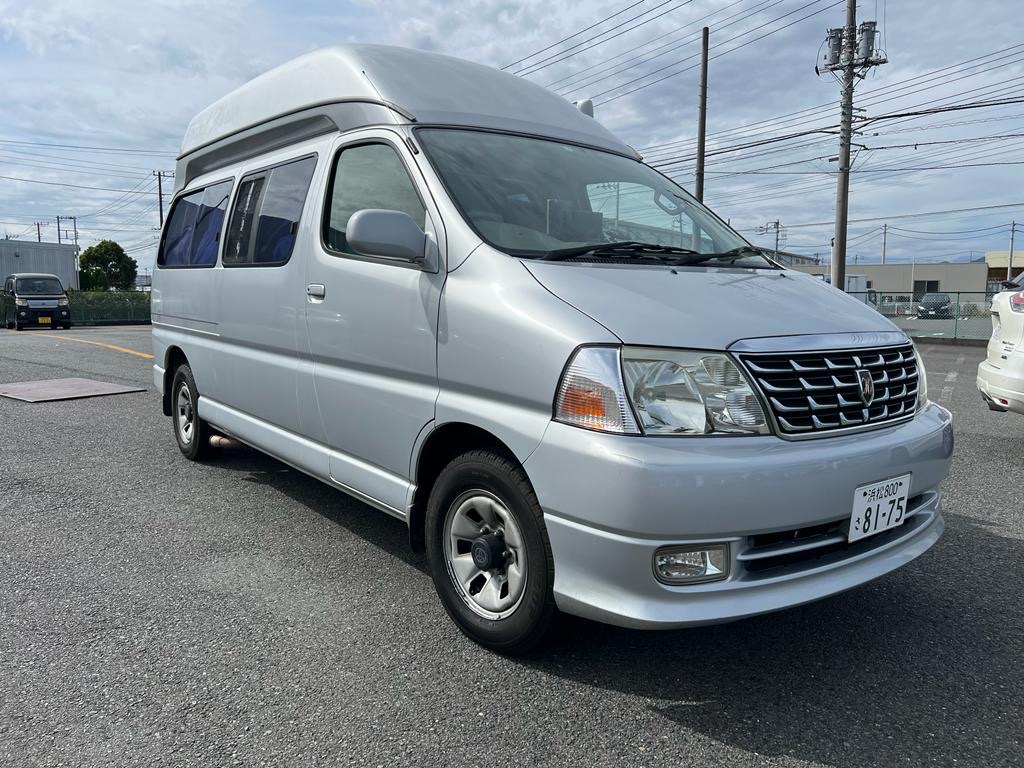 Toyota Grand-Hiace - Autocom Motors LTD