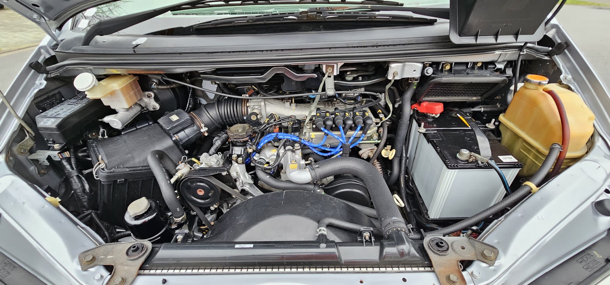 Mitsubishi Delica - Autocom Motors LTD