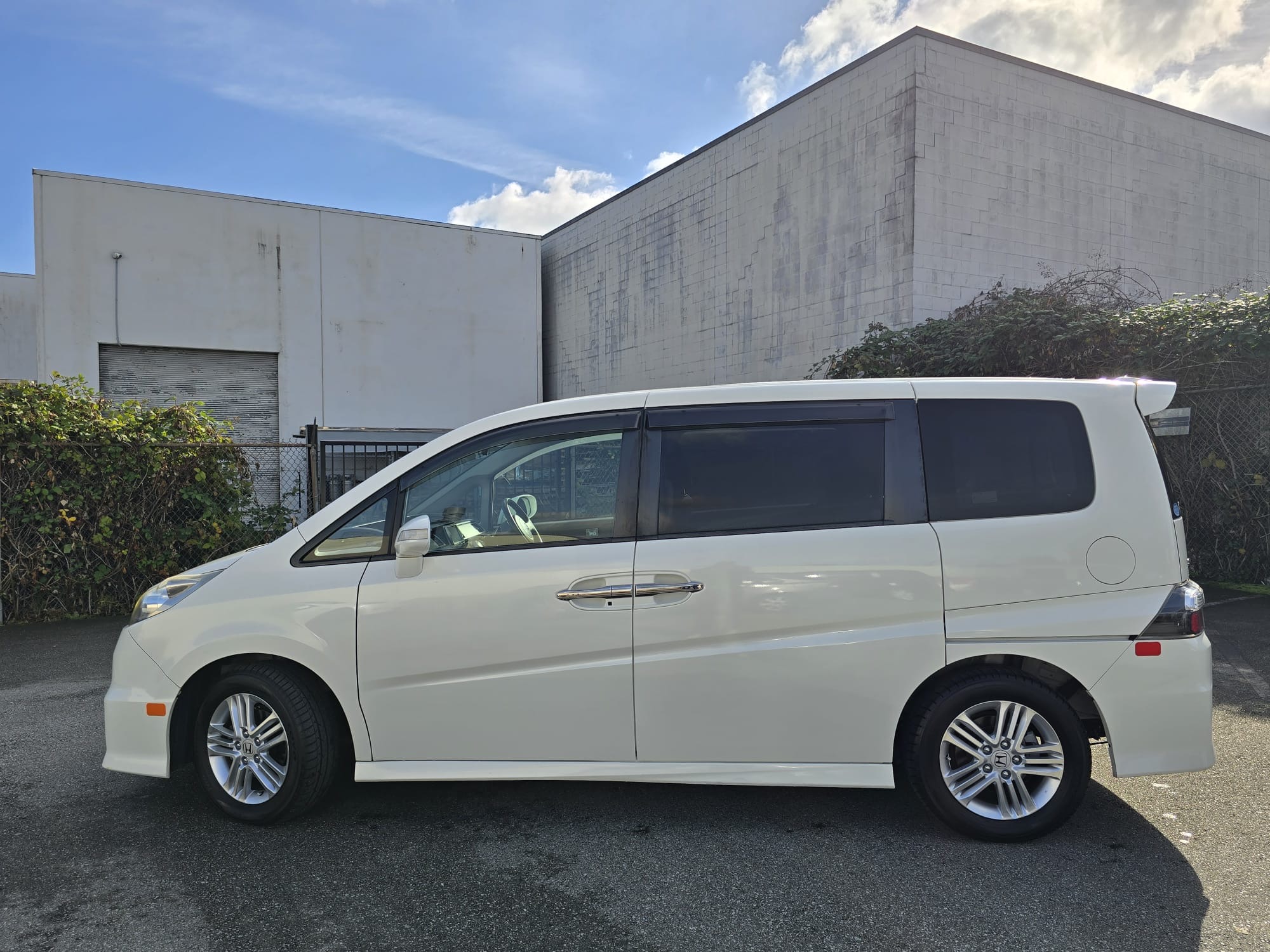 Honda Stepwagon JDM import for comfort and versatility