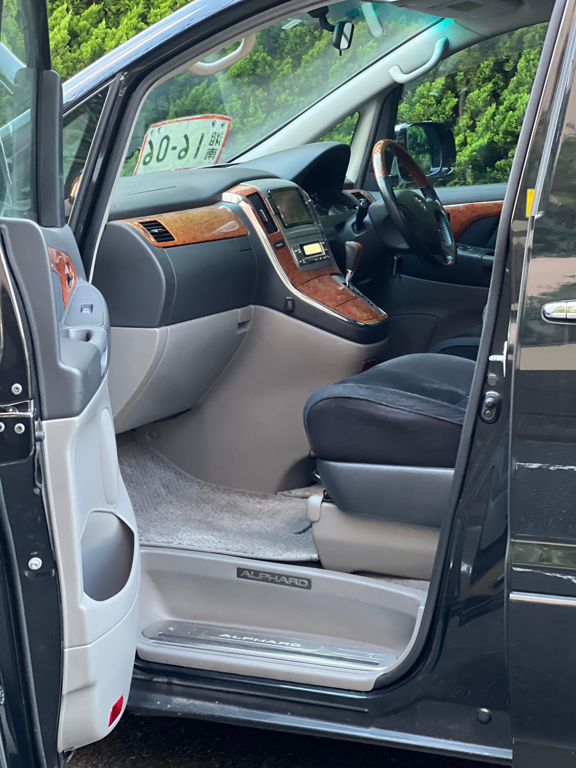 Toyota Alphard JDM import luxury and style inside | BC